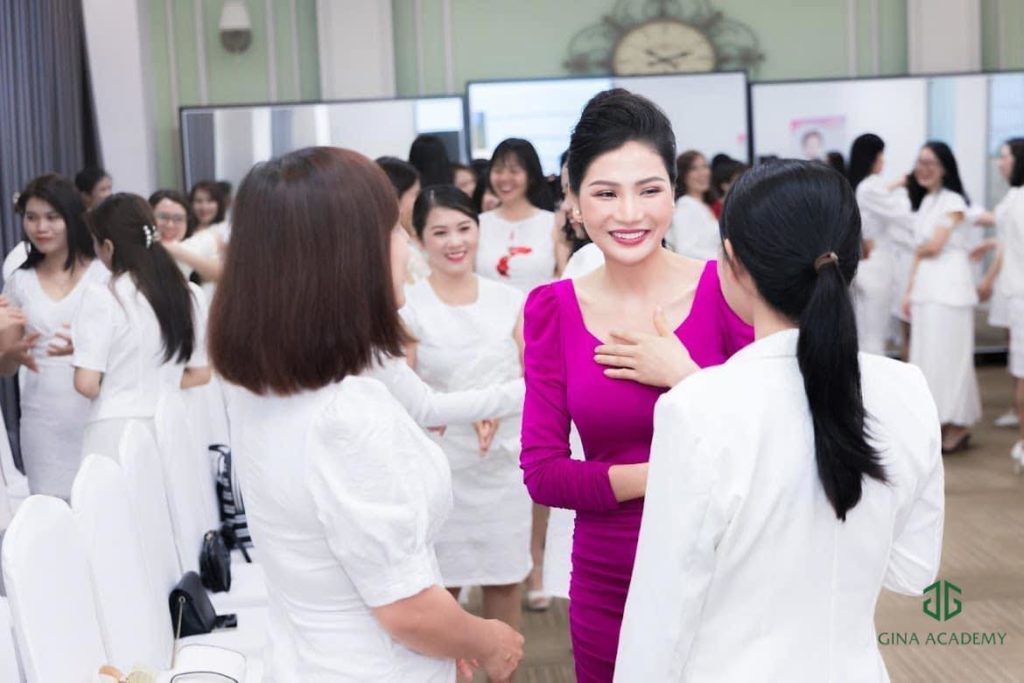 XÂY DỰNG PHONG CÁCH THỜI TRANG CHO DOANH NHÂN - GINA ACADEMY